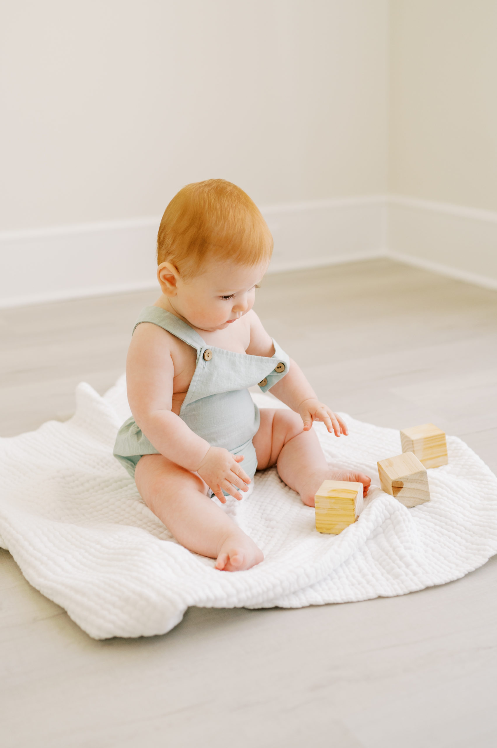 Choosing Outfits for Your Baby's Photo Session - Worth Capturing ...